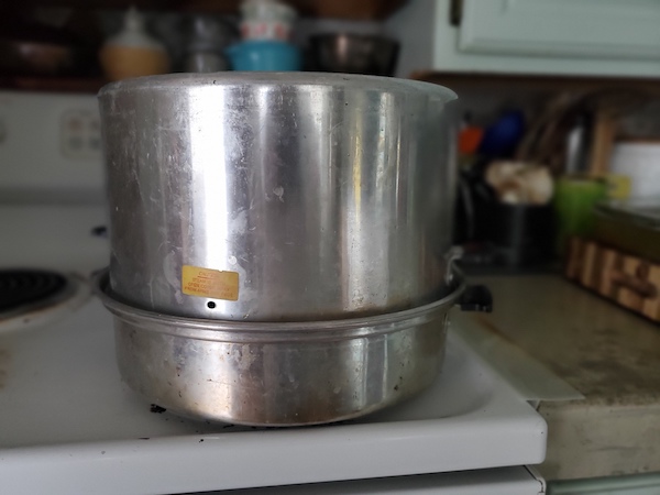 Using Water Bath Canners and Steam Canners - Countryside